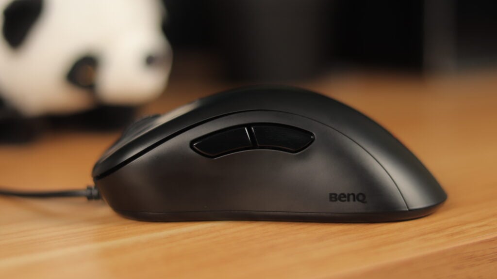 BenQ EC2 Review: A Fantastic Gaming Mouse For FPS and More