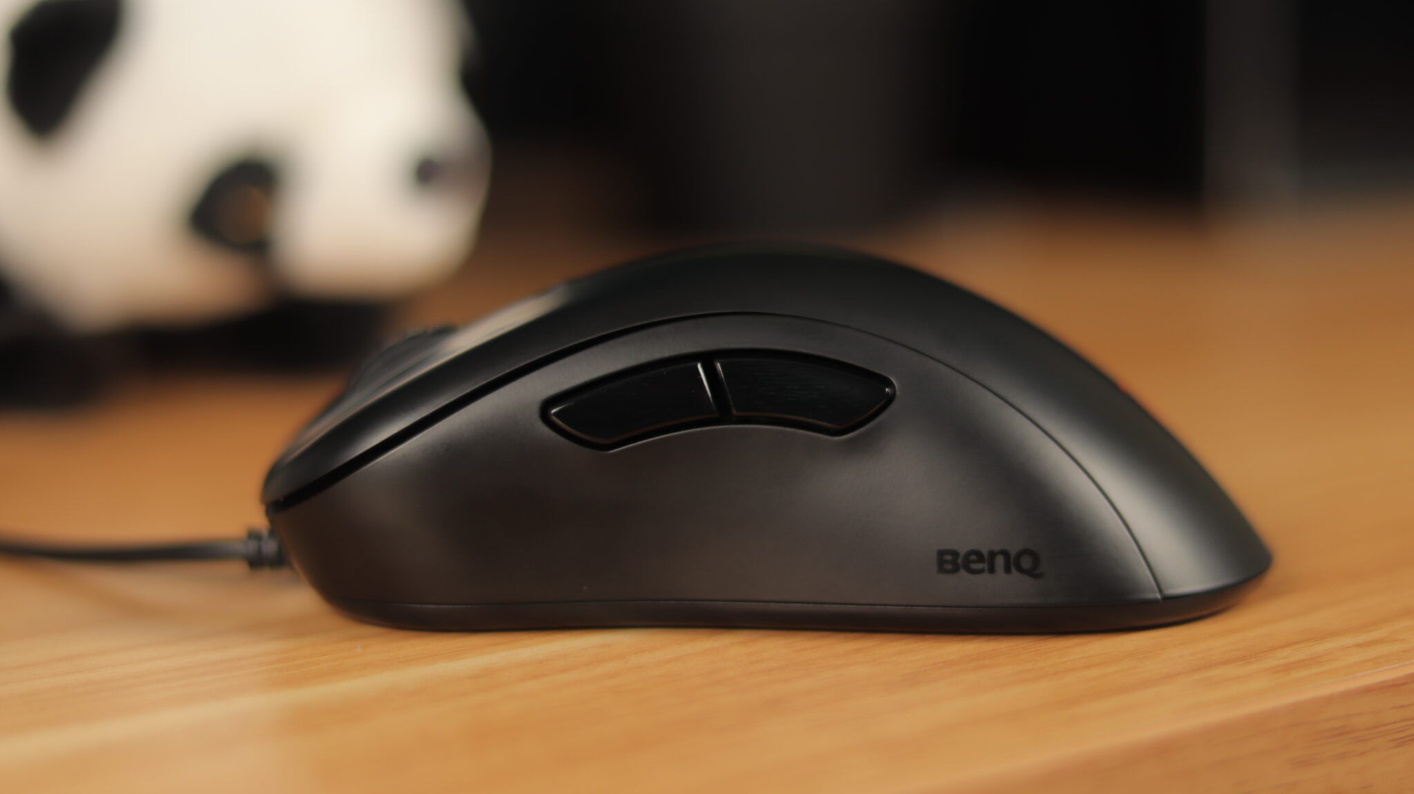 BenQ EC2 Review: A Fantastic Gaming Mouse For FPS and More