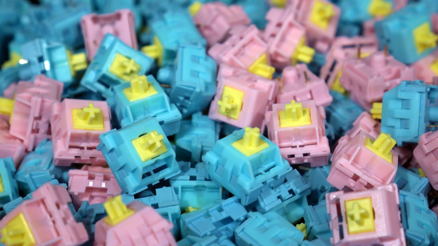 An Enthusiast's Guide To Mechanical Keyboard Switches