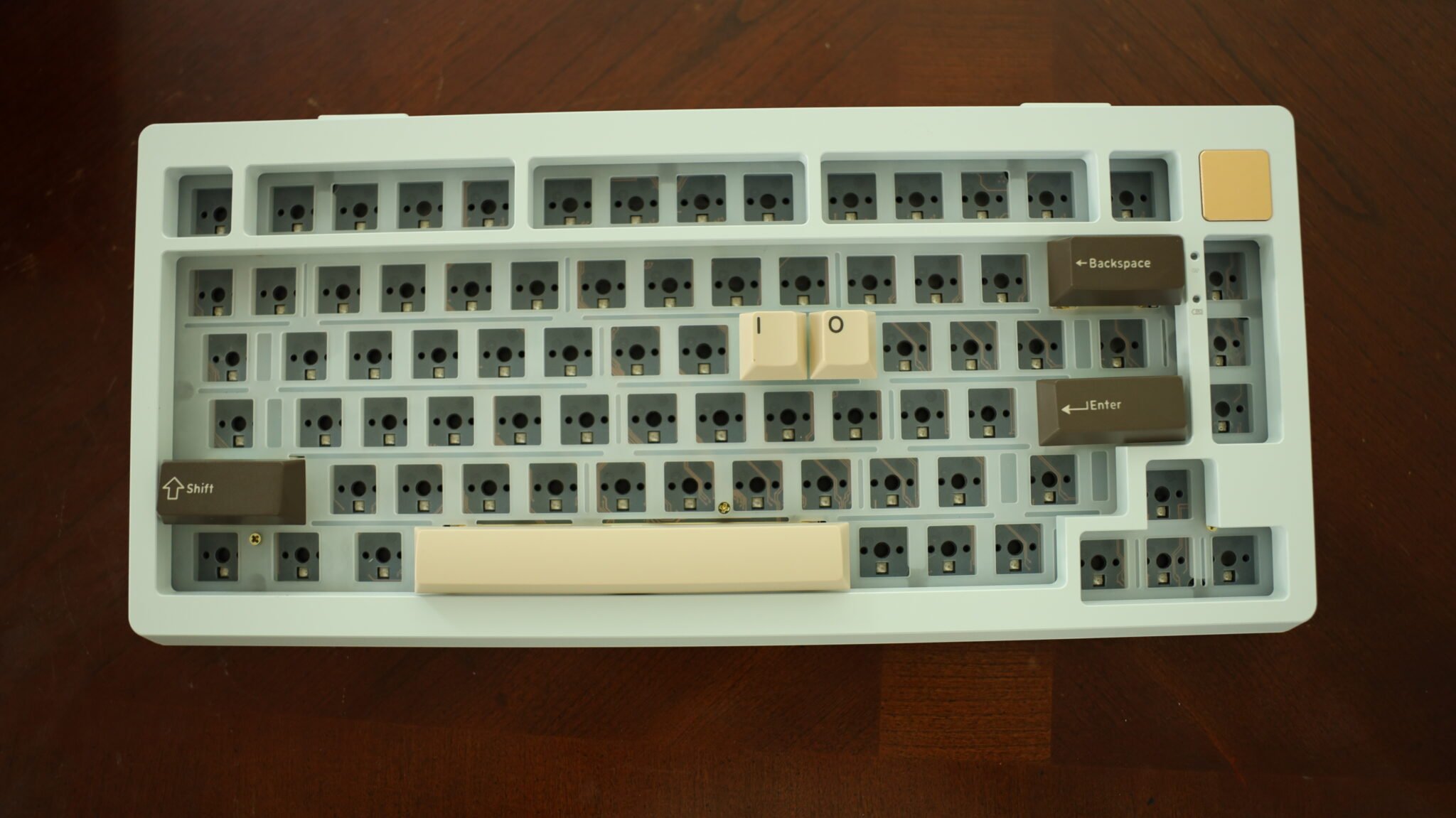 A High-Quality & Durable Barebones Keyboard Kit - KiiBoom Moonshadow 81 ...