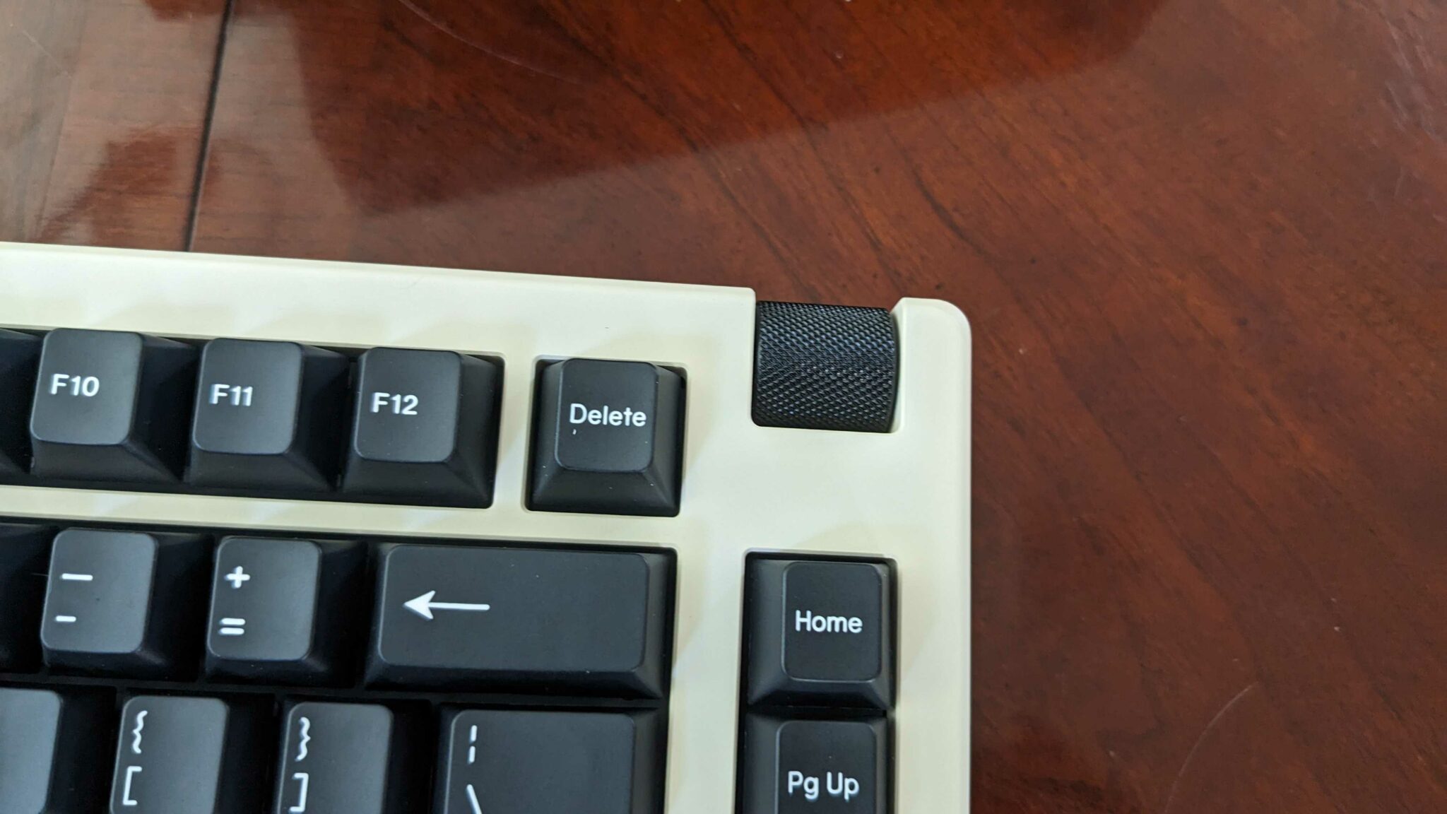 Luminkey75 Review: A Custom Keyboard that you Don't Need to Build