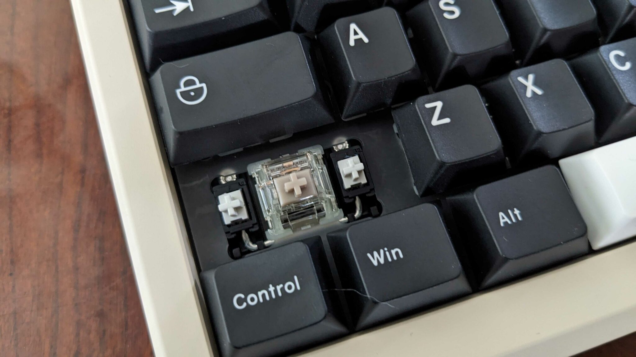 Luminkey75 Review: A Custom Keyboard that you Don't Need to Build