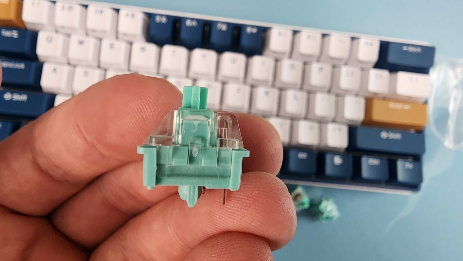 Royal Kludge RK61 Plus: An Updated and Revamped Version of a Highly ...