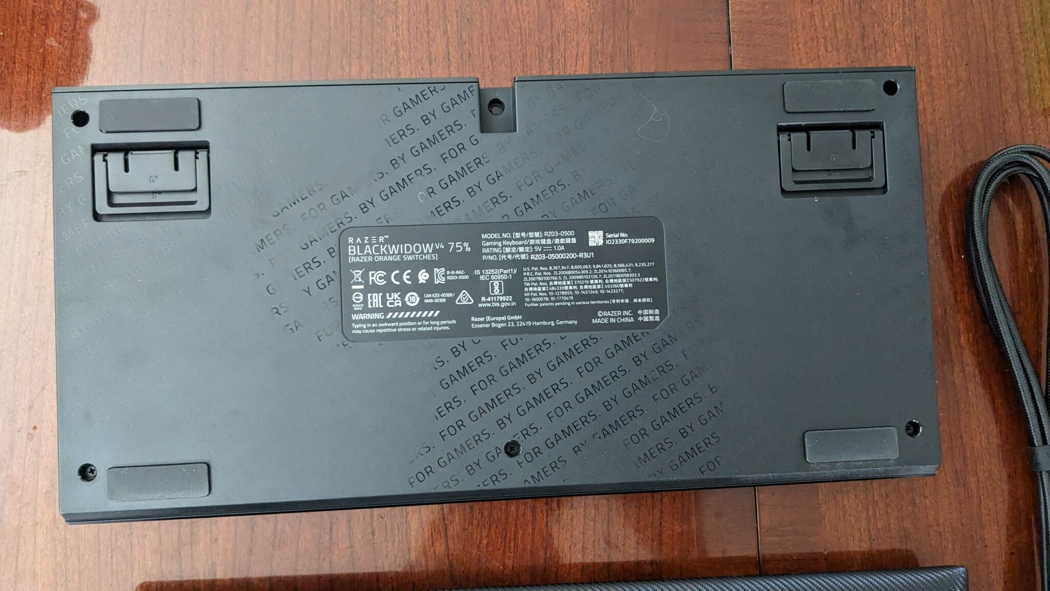 Razer Finally Makes a Custom Keyboard! Razer Blackwidow V4 75% Keyboard ...