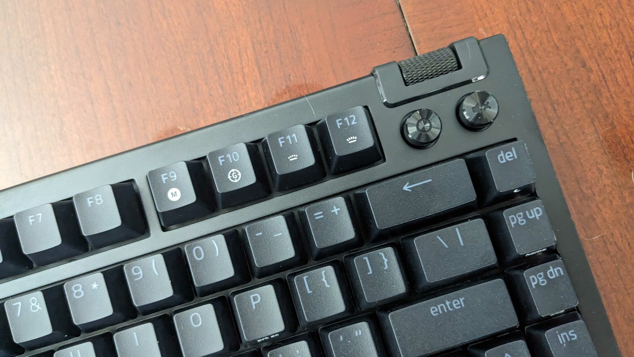 Razer Finally Makes a Custom Keyboard! Razer Blackwidow V4 75% Keyboard ...