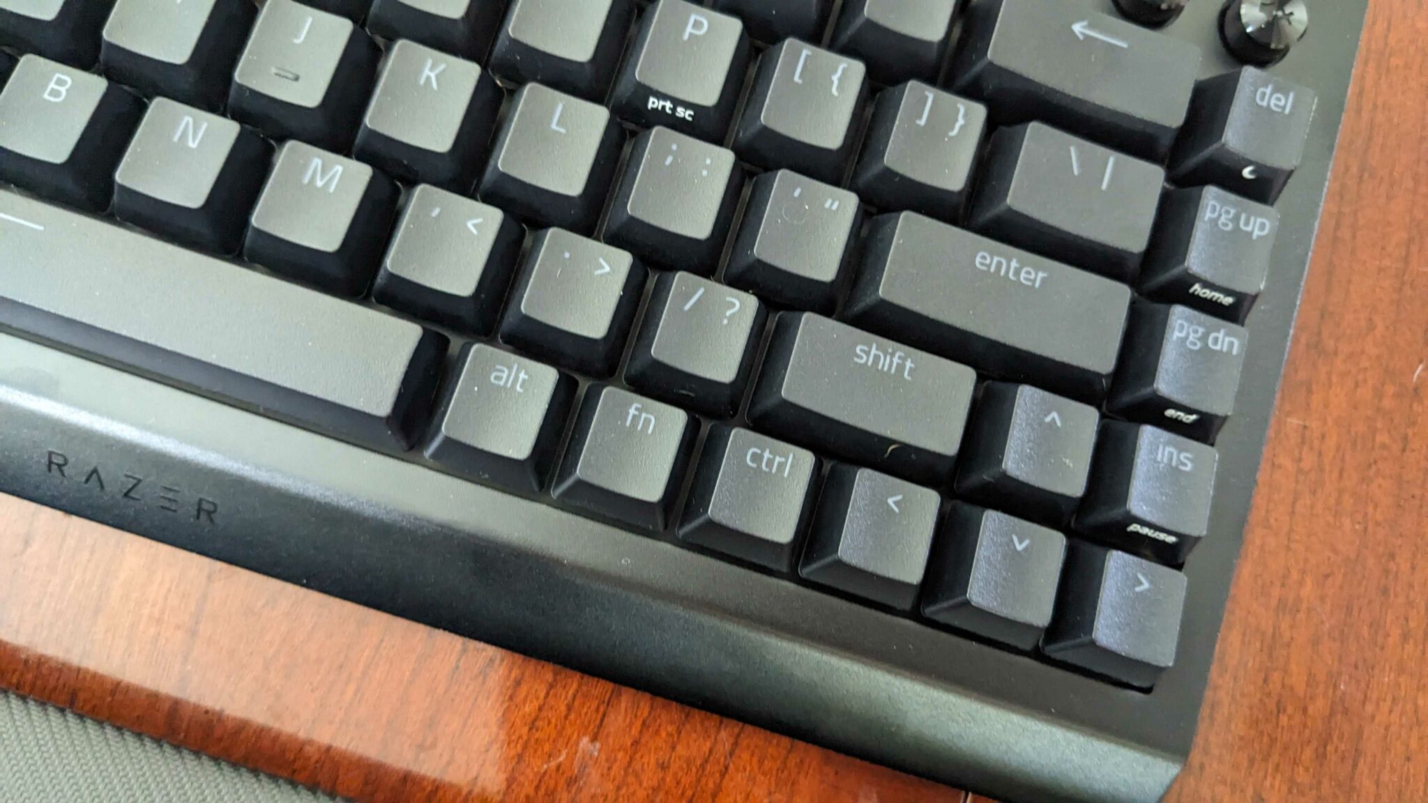 Razer Finally Makes a Custom Keyboard! Razer Blackwidow V4 75% Keyboard ...