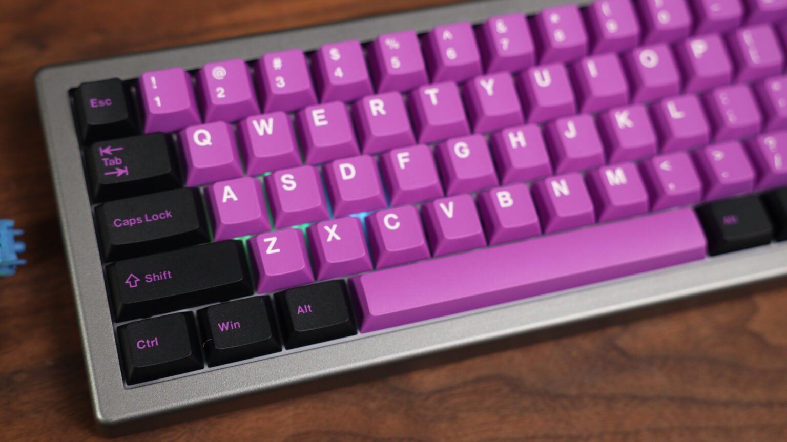 Epomaker EK68 Review: A Pre-Built that Feels like a Custom Keyboard
